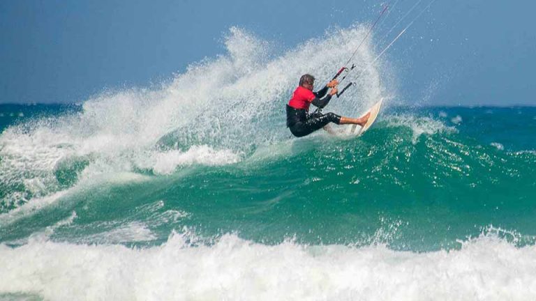 Wave Kitesurfing Course